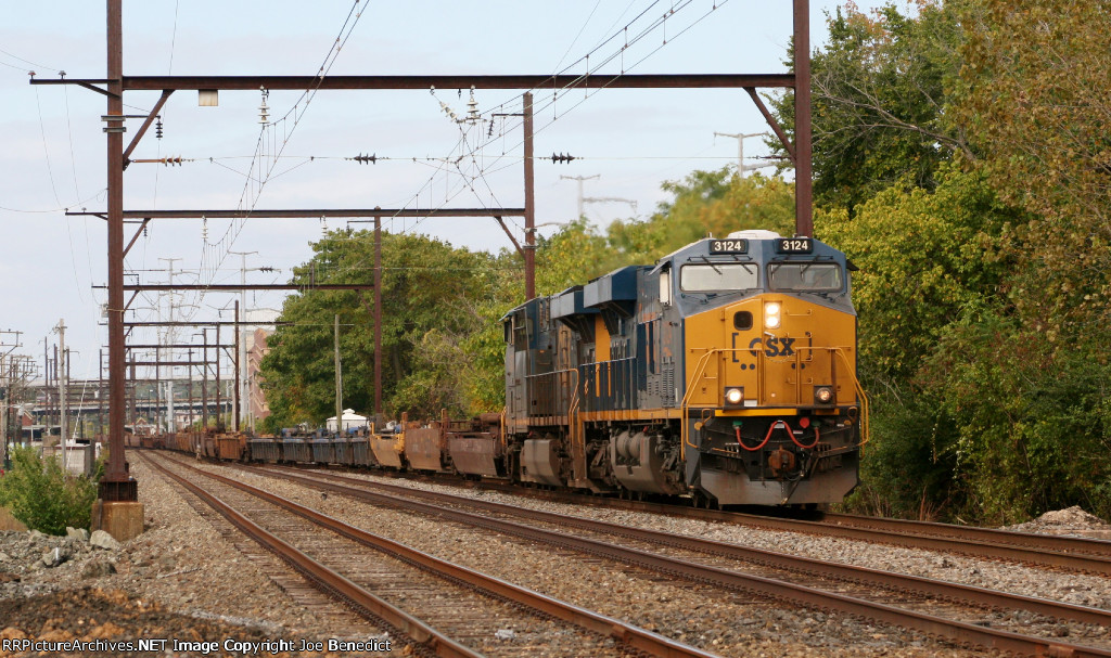 CSX 3124 on Q190